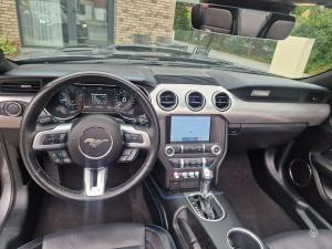 Grey Ford Mustang 2022 in Kaunas, with an engine capacity of 2.25 L and mileage of 14 thousand km for 24900 €, photo 15 on AUTOMOTO.COM.LV