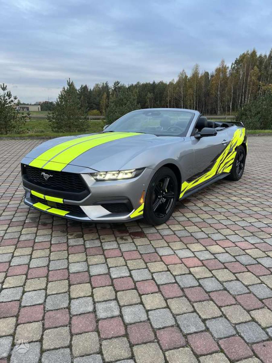 Grey Ford Mustang 2024 in Plunge, with an engine capacity of 2.26 L and mileage of 16 thousand km for 32670 €, photo 3 on AUTOMOTO.COM.LV