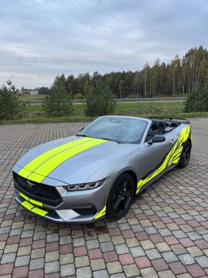Grey Ford Mustang 2024 in Plunge, with an engine capacity of 2.26 L and mileage of 16 thousand km for 32670 €, photo 4 on AUTOMOTO.COM.LV