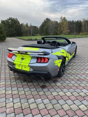 Grey Ford Mustang 2024 in Plunge, with an engine capacity of 2.26 L and mileage of 16 thousand km for 32670 €, photo 8 on AUTOMOTO.COM.LV