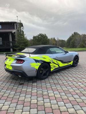 Grey Ford Mustang 2024 in Plunge, with an engine capacity of 2.26 L and mileage of 16 thousand km for 32670 €, photo 16 on AUTOMOTO.COM.LV