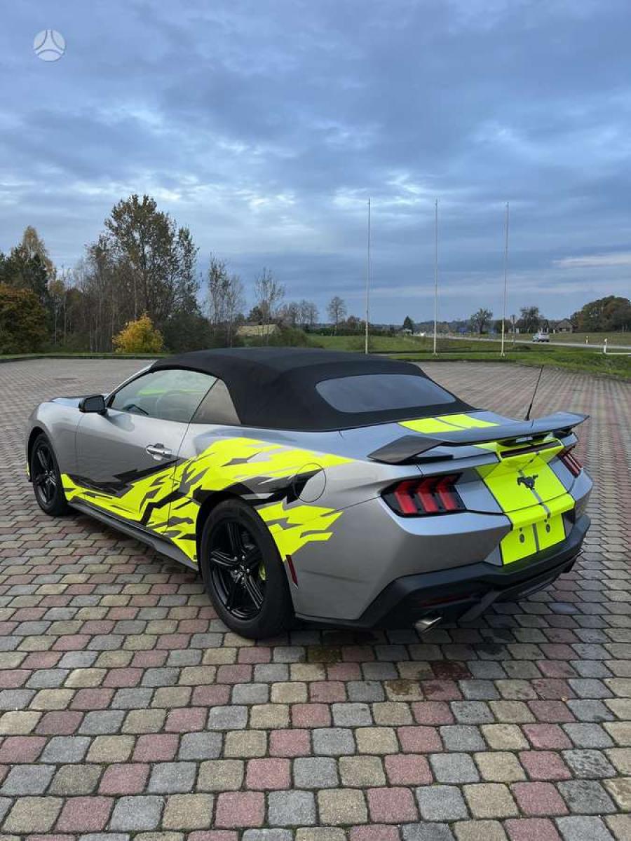 Grey Ford Mustang 2024 in Plunge, with an engine capacity of 2.26 L and mileage of 16 thousand km for 32670 €, photo 18 on AUTOMOTO.COM.LV
