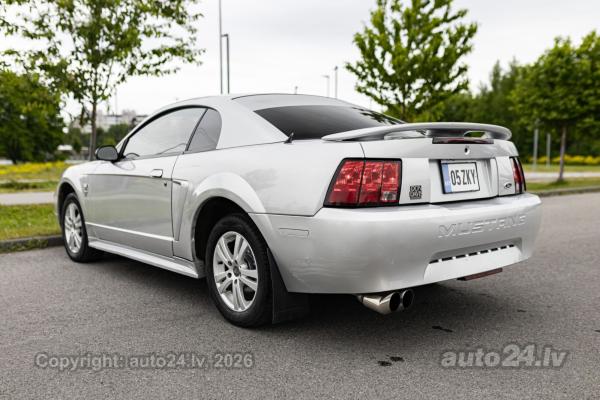 Grey Ford Mustang 2001 in Tallinn, with an engine capacity of 3.80 L and mileage of 129 thousand km for 3990 €, photo 4 on AUTOMOTO.COM.LV