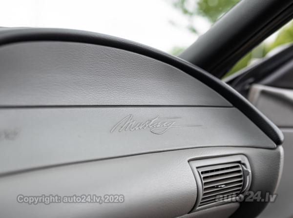 Grey Ford Mustang 2001 in Tallinn, with an engine capacity of 3.80 L and mileage of 129 thousand km for 3990 €, photo 7 on AUTOMOTO.COM.LV