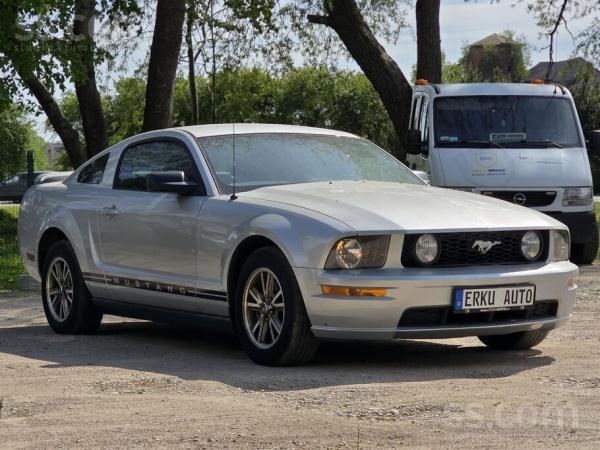 Pelēks Ford Mustang 2005 Liepāja, ar dzinēja tilpumu 4.00 L un nobraukumu 205 tūkst. km par 8950 €, foto 6 vietnē AUTOMOTO.COM.LV