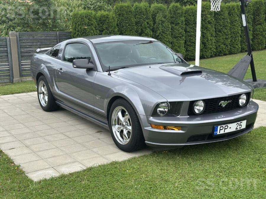 Grey Ford Mustang 2007 in Ogre, with an engine capacity of 4.60 L and mileage of 101 thousand km for 16900 €, photo 5 on AUTOMOTO.COM.LV