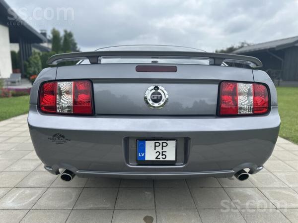 Grey Ford Mustang 2007 in Ogre, with an engine capacity of 4.60 L and mileage of 101 thousand km for 16900 €, photo 6 on AUTOMOTO.COM.LV