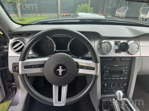 Grey Ford Mustang 2007 in Ogre, with an engine capacity of 4.60 L and mileage of 101 thousand km for 16900 €, photo 25 on AUTOMOTO.COM.LV