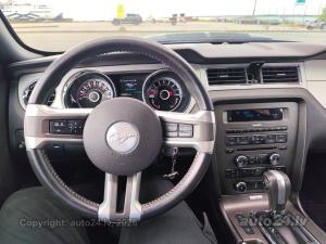 Grey Ford Mustang 2013 in Tallinn, with an engine capacity of 3.70 L and mileage of 230 thousand km for 14999 €, photo 4 on AUTOMOTO.COM.LV