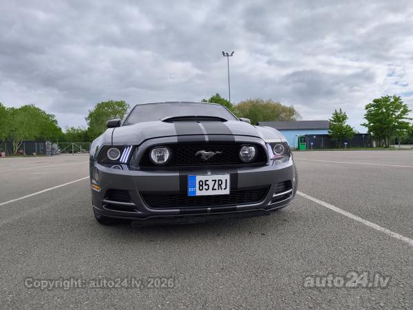 Pelēks Ford Mustang 2013 Tallina, ar dzinēja tilpumu 3.70 L un nobraukumu 230 tūkst. km par 14999 €, foto 4 vietnē AUTOMOTO.COM.LV