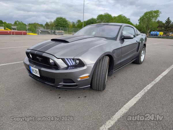 Pelēks Ford Mustang 2013 Tallina, ar dzinēja tilpumu 3.70 L un nobraukumu 230 tūkst. km par 14999 €, foto 6 vietnē AUTOMOTO.COM.LV