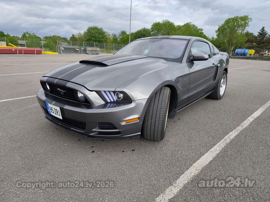 Grey Ford Mustang 2013 in Tallinn, with an engine capacity of 3.70 L and mileage of 230 thousand km for 14999 €, photo 7 on AUTOMOTO.COM.LV