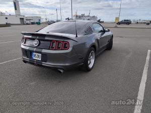 Grey Ford Mustang 2013 in Tallinn, with an engine capacity of 3.70 L and mileage of 230 thousand km for 14999 €, photo 9 on AUTOMOTO.COM.LV