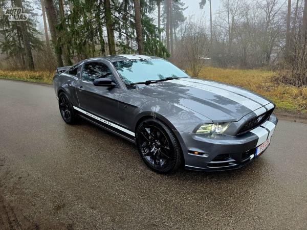 Grey Ford Mustang 2014 in Radviliskis, with an engine capacity of 3.70 L and mileage of 220 thousand km for 11950 €, photo 2 on AUTOMOTO.COM.LV