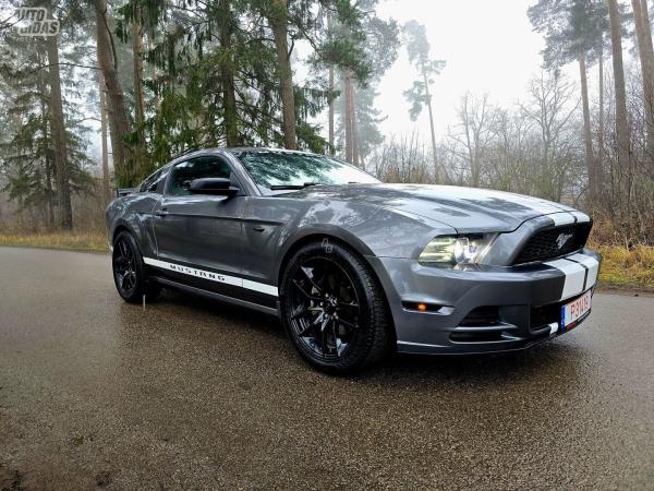 Grey Ford Mustang 2014 in Radviliskis, with an engine capacity of 3.70 L and mileage of 220 thousand km for 11950 €, photo 5 on AUTOMOTO.COM.LV