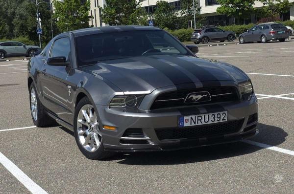 Grey Ford Mustang 2014 in Vilnius, with an engine capacity of 3.70 L and mileage of 120 thousand km for 14000 €, photo 2 on AUTOMOTO.COM.LV