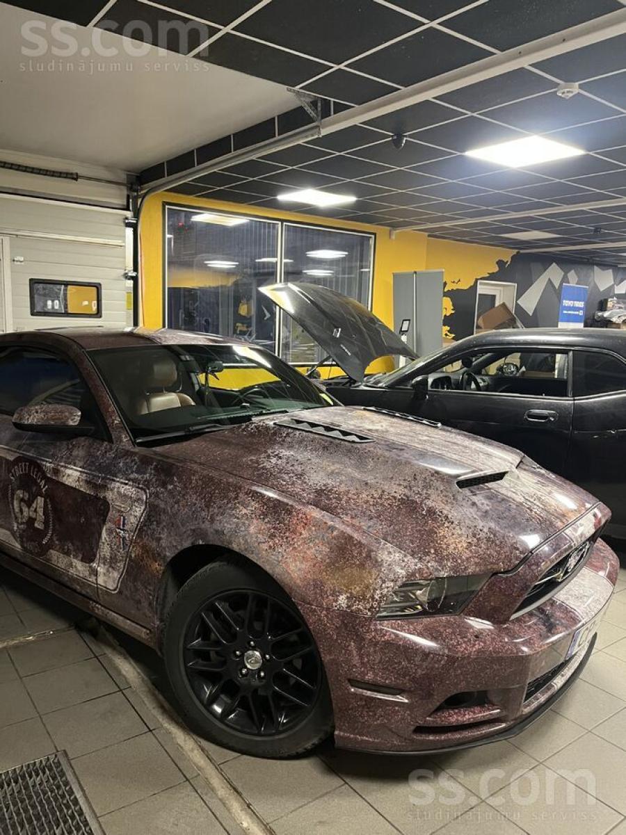 Grey Ford Mustang 2014 in Riga, with an engine capacity of 3.70 L and mileage of 92 thousand km for 12699 €, photo 8 on AUTOMOTO.COM.LV