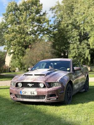 Grey Ford Mustang 2014 in Riga, with an engine capacity of 3.70 L and mileage of 92 thousand km for 12699 €, photo 9 on AUTOMOTO.COM.LV