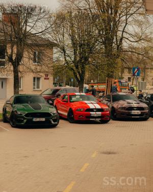 Grey Ford Mustang 2014 in Riga, with an engine capacity of 3.70 L and mileage of 92 thousand km for 12699 €, photo 12 on AUTOMOTO.COM.LV