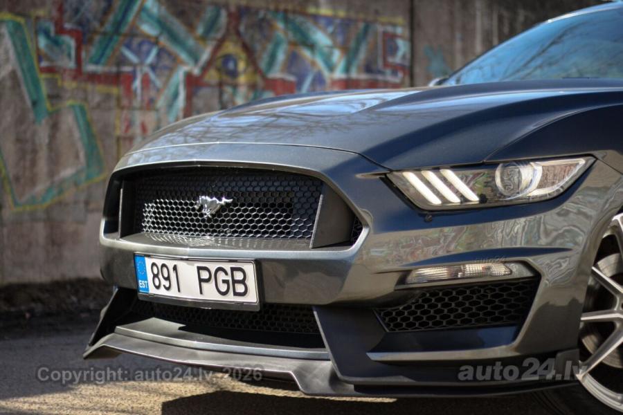 Pelēks Ford Mustang 2015 Tallina, ar dzinēja tilpumu 2.30 L un nobraukumu 213 tūkst. km par 17990 €, foto 2 vietnē AUTOMOTO.COM.LV