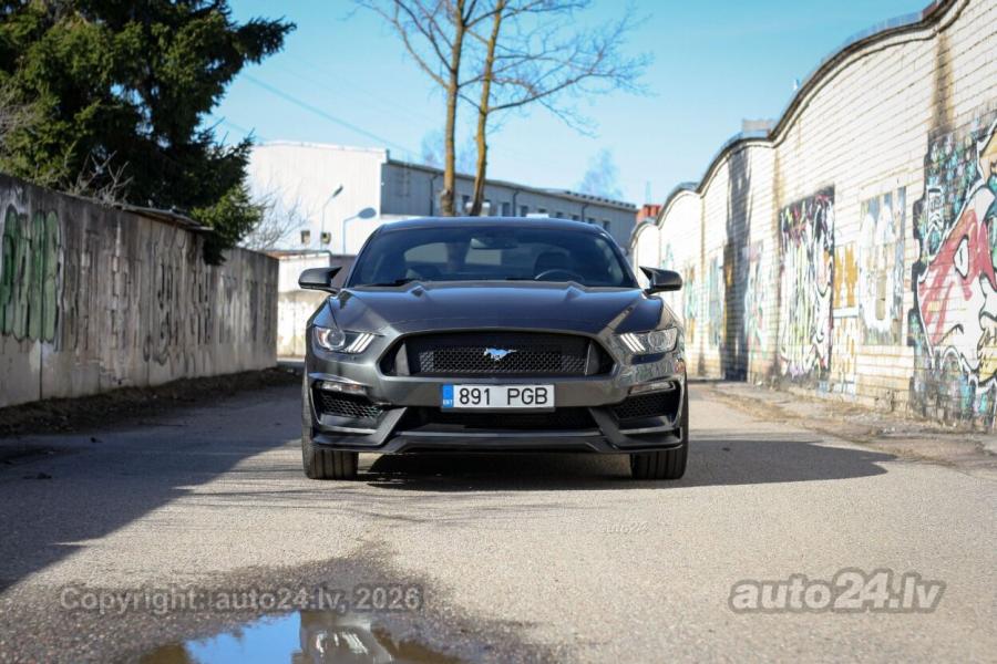 Pelēks Ford Mustang 2015 Tallina, ar dzinēja tilpumu 2.30 L un nobraukumu 213 tūkst. km par 17990 €, foto 3 vietnē AUTOMOTO.COM.LV