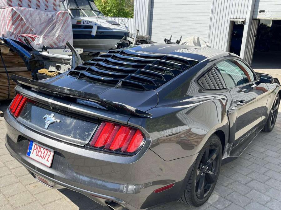 Grey Ford Mustang 2015 in Klaipeda, with an engine capacity of 3.73 L and mileage of 171 thousand km for 16000 €, photo 7 on AUTOMOTO.COM.LV