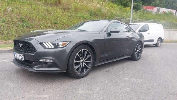 Pelēks Ford Mustang 2016 Viļņa, ar dzinēja tilpumu 2.26 L un nobraukumu 151 tūkst. km par 14700 €, foto 2 vietnē AUTOMOTO.COM.LV