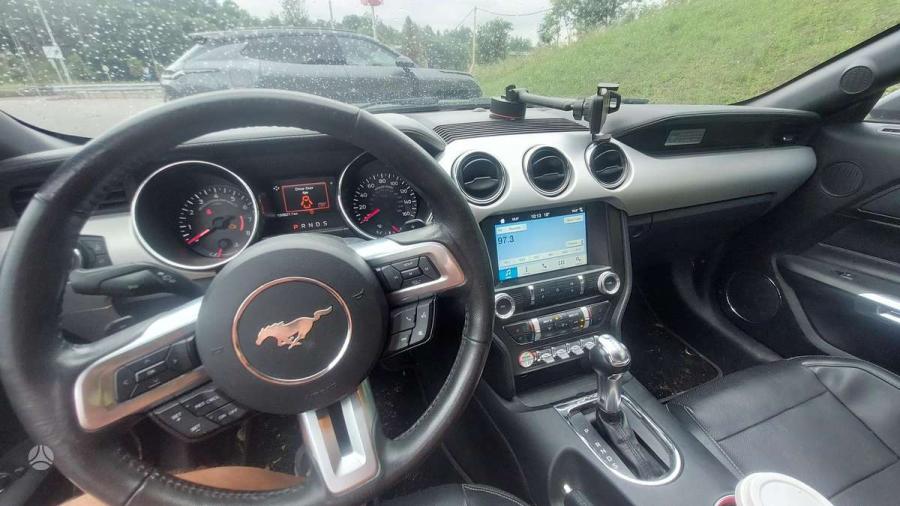 Grey Ford Mustang 2016 in Vilnius, with an engine capacity of 2.26 L and mileage of 151 thousand km for 14700 €, photo 10 on AUTOMOTO.COM.LV