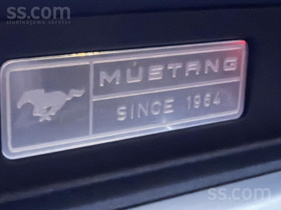 Pelēks Ford Mustang 2016 Rīga, ar dzinēja tilpumu 2.30 L un nobraukumu 71 tūkst. km par 32000 €, foto 6 vietnē AUTOMOTO.COM.LV