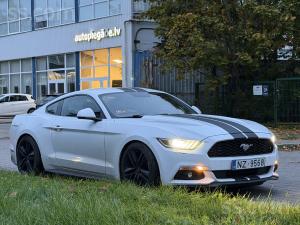 Pelēks Ford Mustang 2016 Rīga, ar dzinēja tilpumu 2.30 L un nobraukumu 71 tūkst. km par 32000 €, foto 8 vietnē AUTOMOTO.COM.LV