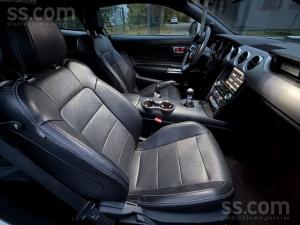 Pelēks Ford Mustang 2016 Rīga, ar dzinēja tilpumu 2.30 L un nobraukumu 71 tūkst. km par 32000 €, foto 18 vietnē AUTOMOTO.COM.LV
