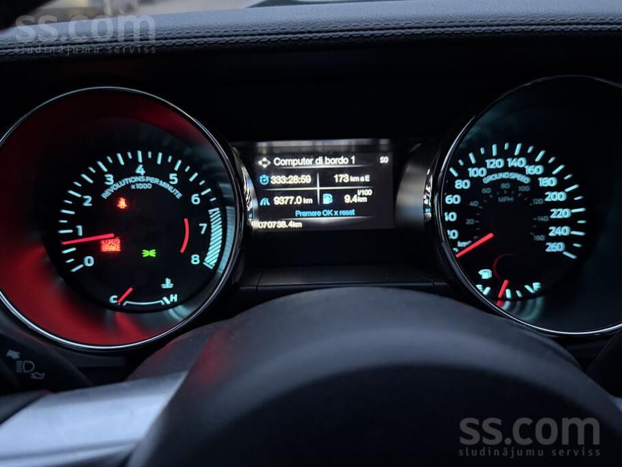 Pelēks Ford Mustang 2016 Rīga, ar dzinēja tilpumu 2.30 L un nobraukumu 71 tūkst. km par 32000 €, foto 29 vietnē AUTOMOTO.COM.LV