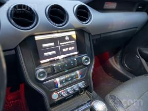 Pelēks Ford Mustang 2016 Rīga, ar dzinēja tilpumu 2.30 L un nobraukumu 71 tūkst. km par 32000 €, foto 30 vietnē AUTOMOTO.COM.LV