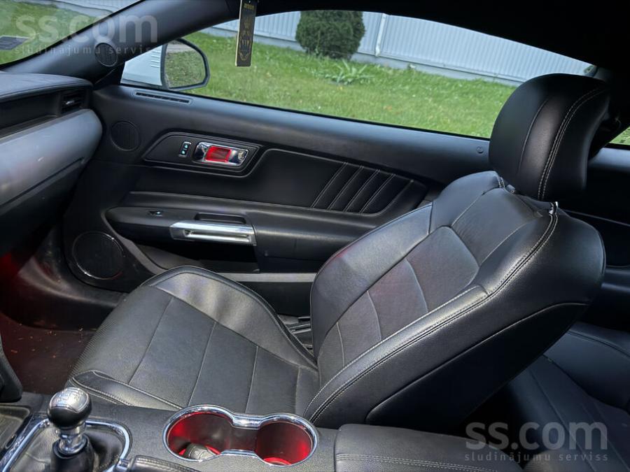 Pelēks Ford Mustang 2016 Rīga, ar dzinēja tilpumu 2.30 L un nobraukumu 71 tūkst. km par 32000 €, foto 31 vietnē AUTOMOTO.COM.LV