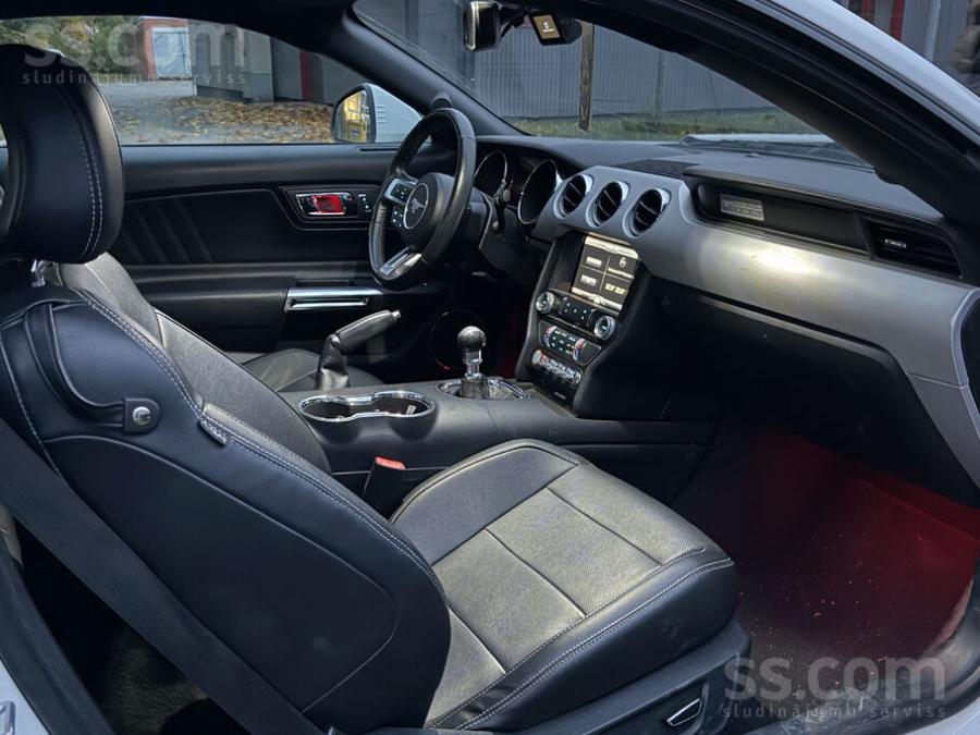 Pelēks Ford Mustang 2016 Rīga, ar dzinēja tilpumu 2.30 L un nobraukumu 71 tūkst. km par 32000 €, foto 34 vietnē AUTOMOTO.COM.LV
