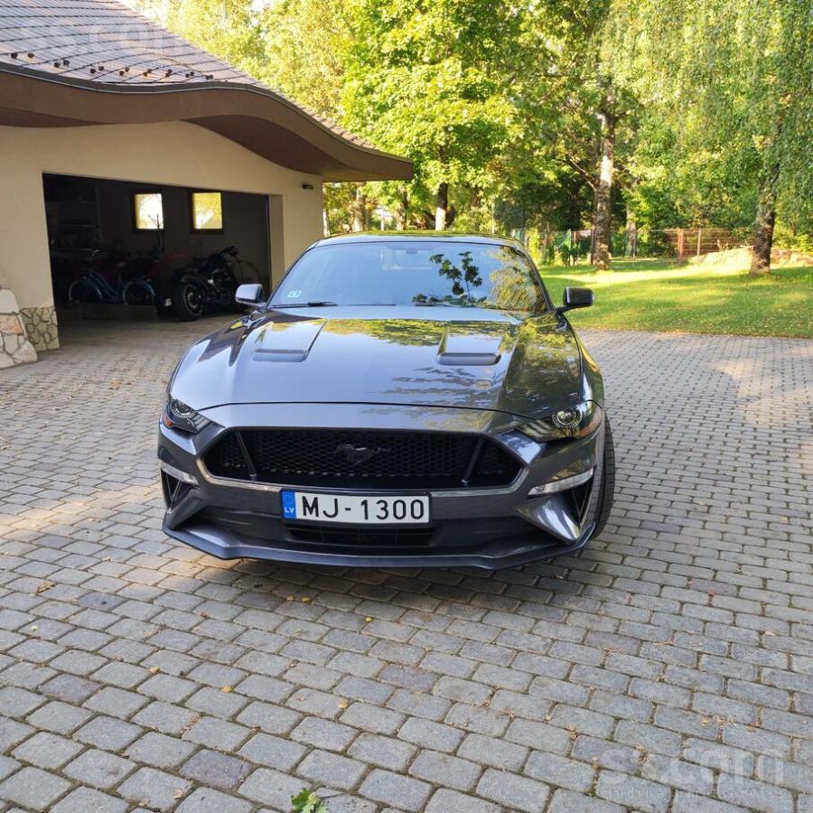 Grey Ford Mustang 2017 in Cesis, with an engine capacity of 2.30 L and mileage of 115 thousand km for 21990 €, photo 3 on AUTOMOTO.COM.LV