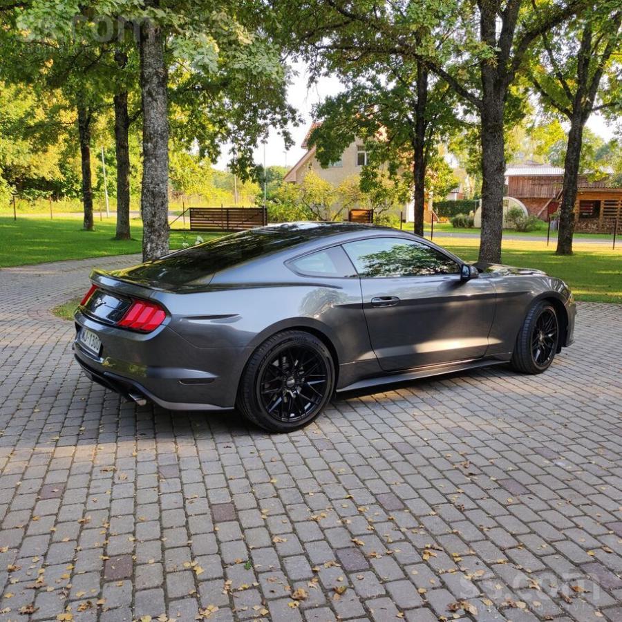 Grey Ford Mustang 2017 in Cesis, with an engine capacity of 2.30 L and mileage of 115 thousand km for 21990 €, photo 7 on AUTOMOTO.COM.LV