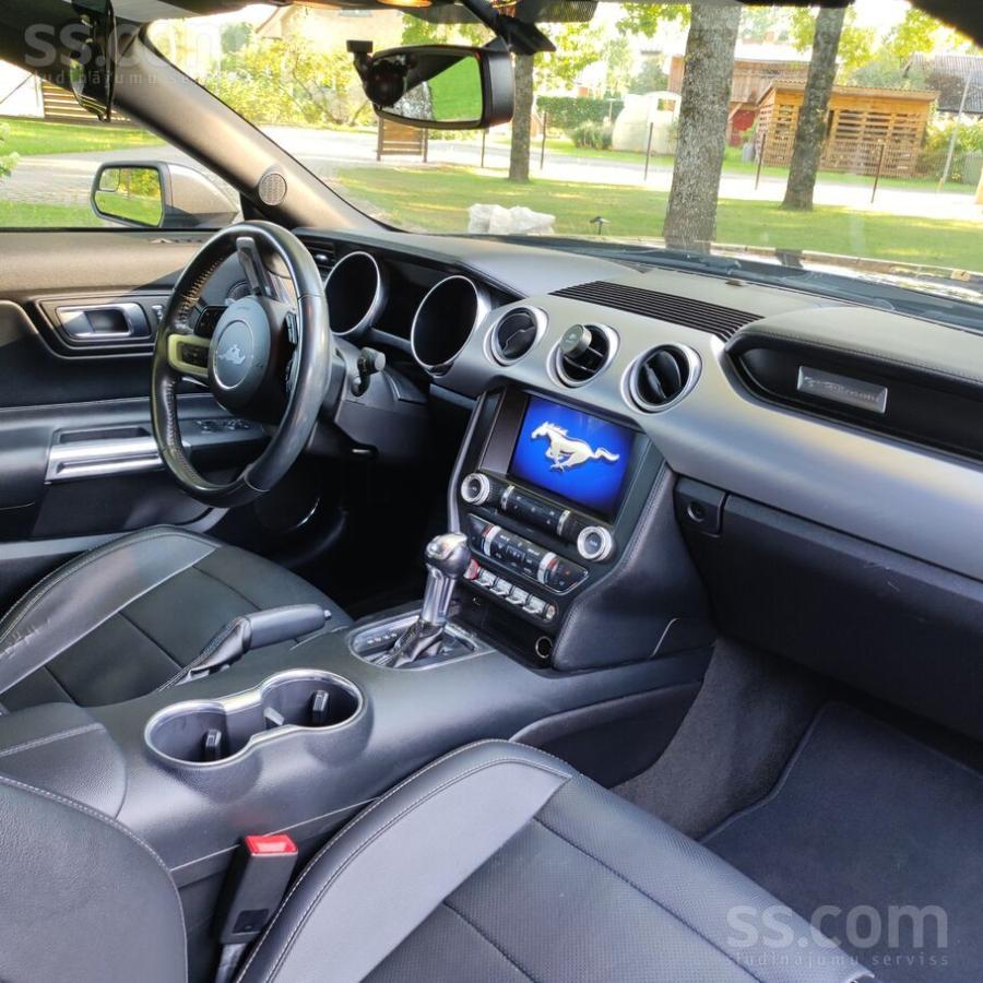 Grey Ford Mustang 2017 in Cesis, with an engine capacity of 2.30 L and mileage of 115 thousand km for 21990 €, photo 9 on AUTOMOTO.COM.LV