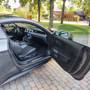 Grey Ford Mustang 2017 in Cesis, with an engine capacity of 2.30 L and mileage of 115 thousand km for 21990 €, photo 14 on AUTOMOTO.COM.LV