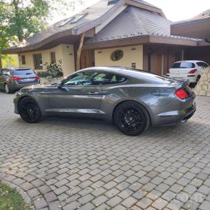 Grey Ford Mustang 2017 in Cesis, with an engine capacity of 2.30 L and mileage of 115 thousand km for 21990 €, photo 19 on AUTOMOTO.COM.LV