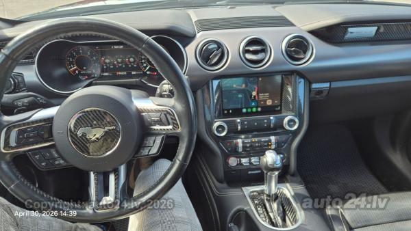 Grey Ford Mustang 2018 in Tallinn, with an engine capacity of 5.00 L and mileage of 111 thousand km for 35000 €, photo 7 on AUTOMOTO.COM.LV