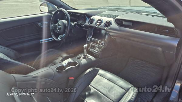 Grey Ford Mustang 2018 in Tallinn, with an engine capacity of 5.00 L and mileage of 111 thousand km for 35000 €, photo 8 on AUTOMOTO.COM.LV