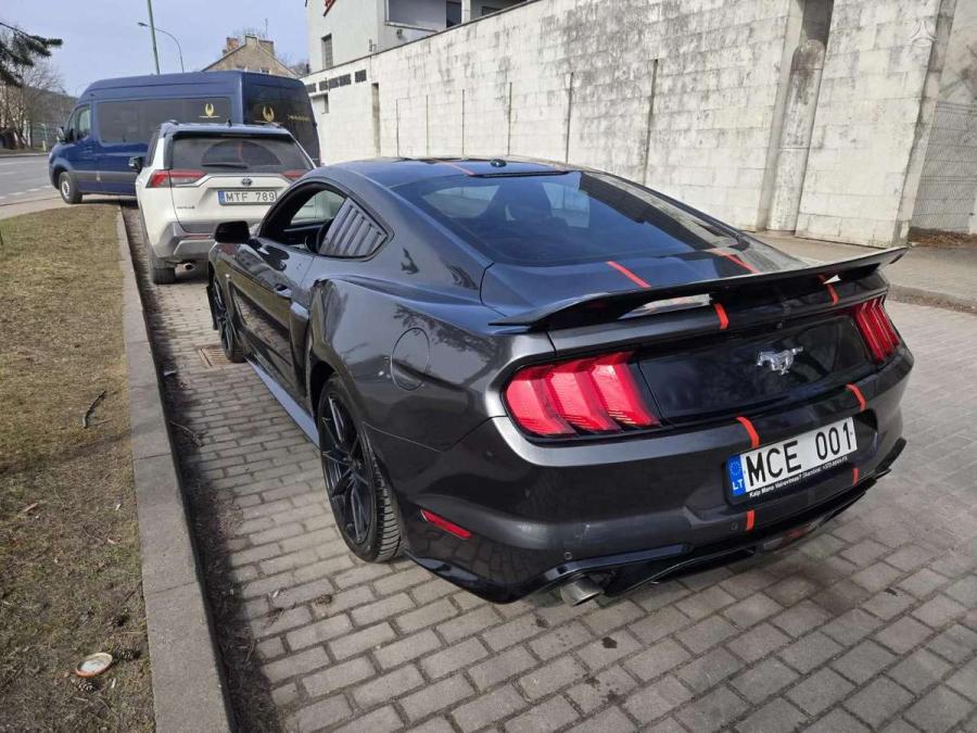Grey Ford Mustang 2018 in Klaipeda, with an engine capacity of 2.26 L and mileage of 180 thousand km for 19000 €, photo 7 on AUTOMOTO.COM.LV