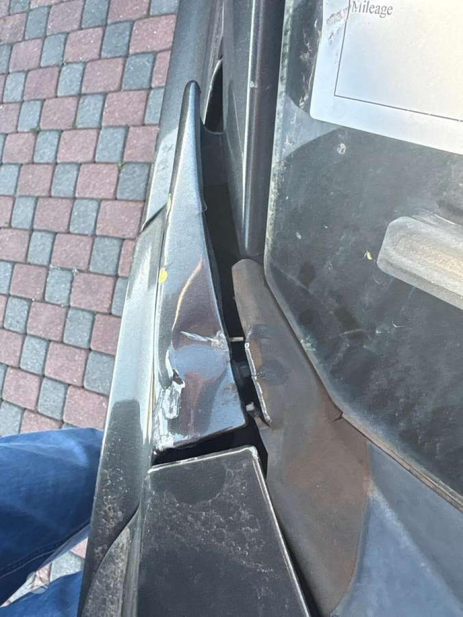 Pelēks Ford Mustang 2018 Klaipėda, ar dzinēja tilpumu 2.25 L un nobraukumu 164 tūkst. km par 7900 €, foto 19 vietnē AUTOMOTO.COM.LV