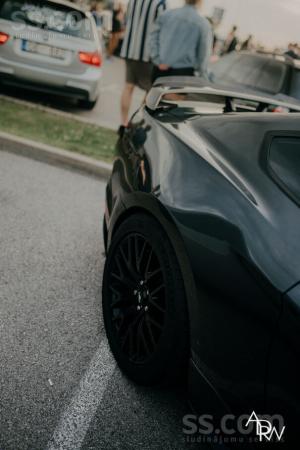 Grey Ford Mustang 2018 in Riga, with an engine capacity of 5.00 L and mileage of 67 thousand km for 39900 €, photo 6 on AUTOMOTO.COM.LV