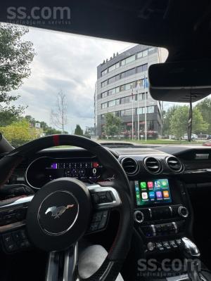 Grey Ford Mustang 2018 in Riga, with an engine capacity of 5.00 L and mileage of 67 thousand km for 39900 €, photo 15 on AUTOMOTO.COM.LV
