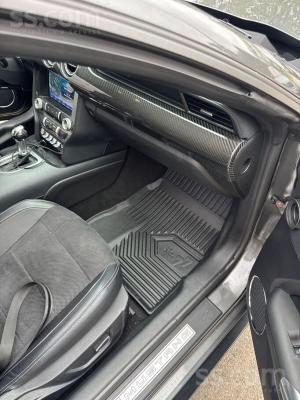 Grey Ford Mustang 2018 in Riga, with an engine capacity of 5.00 L and mileage of 67 thousand km for 39900 €, photo 19 on AUTOMOTO.COM.LV