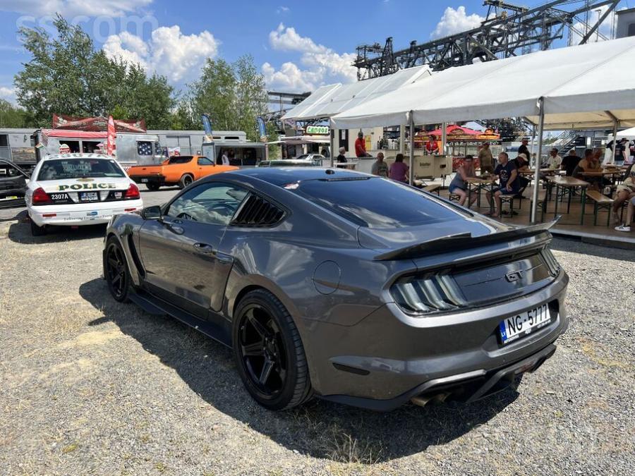 Pelēks Ford Mustang 2019 Rīga, ar dzinēja tilpumu 5.00 L un nobraukumu 63 tūkst. km par 32000 €, foto 1 vietnē AUTOMOTO.COM.LV