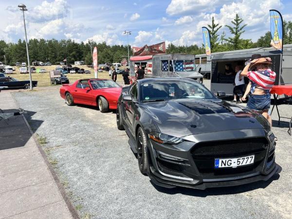 Pelēks Ford Mustang 2019 Rīga, ar dzinēja tilpumu 5.00 L un nobraukumu 63 tūkst. km par 32000 €, foto 3 vietnē AUTOMOTO.COM.LV