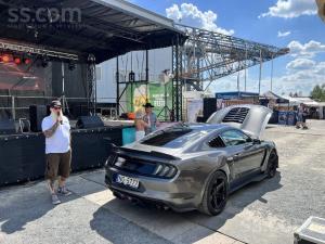 Pelēks Ford Mustang 2019 Rīga, ar dzinēja tilpumu 5.00 L un nobraukumu 63 tūkst. km par 32000 €, foto 6 vietnē AUTOMOTO.COM.LV